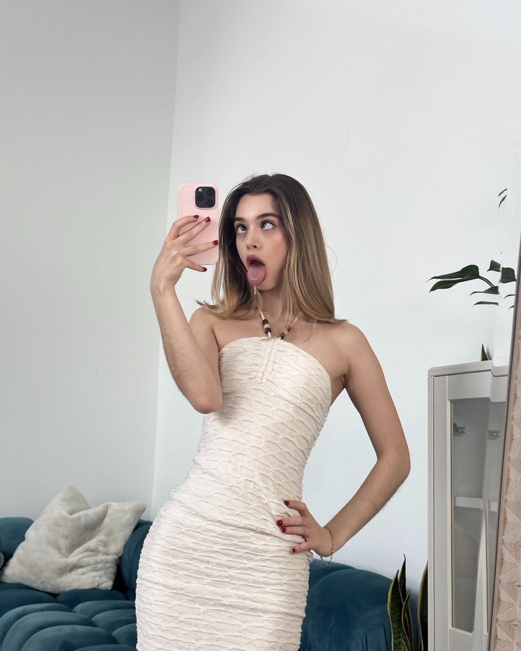 Molly Little Rising Star in Entertainment – Biography, and Net Worth